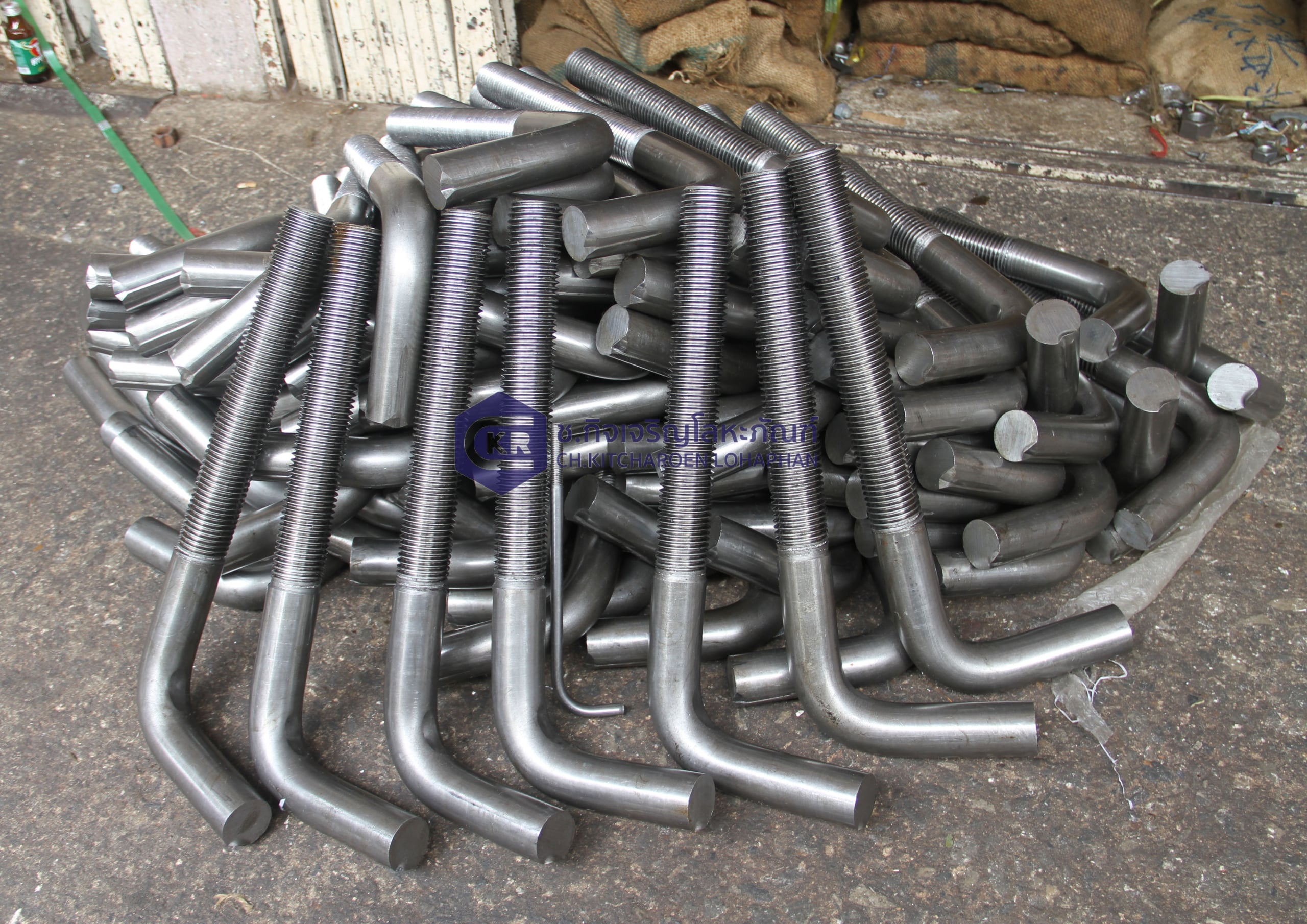 Chorkit รับผลิต ออกแบบน๊อตสกรู J-Bolt U-Bolt L-Bolt ทุกชนิด